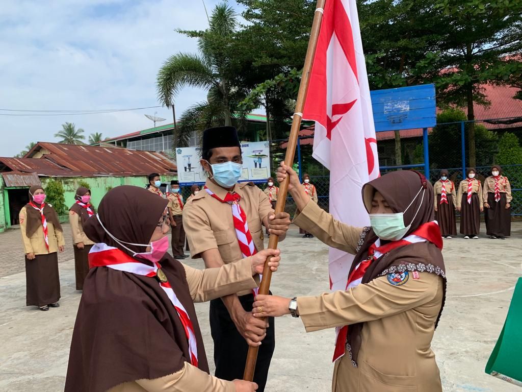 Kamabigus Hj. Ermita Lantik Pembimbing dan Pembina Gudep 01-005/01-006 ... Kamabigus Hj. Ermita Lantik Pembimbing dan Pembina Gudep 01-005/01-006 ...