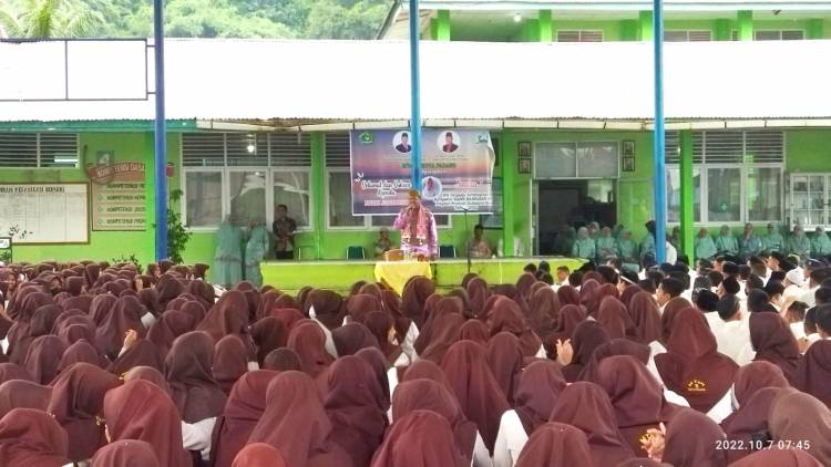 Bangkitkan Semangat Keteladanan, MTsN 6 Kota Padang Gelar Peringatan ... Bangkitkan Semangat Keteladanan, MTsN 6 Kota Padang Gelar Peringatan ...